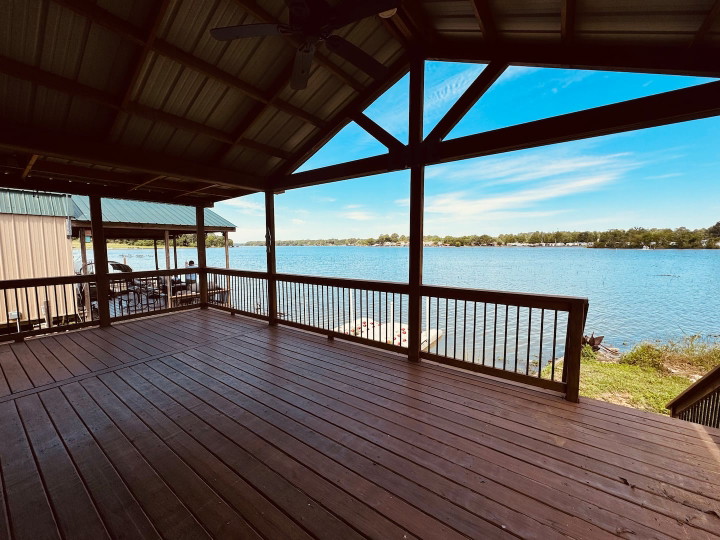 Hide Away On Lake Conroe-waterfront - Willis, TX