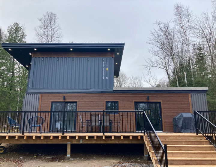 Calvin Container Cottage - Ontario