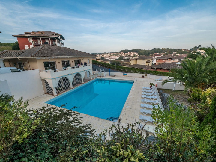 Studio Avec Accès Piscine, Wi-fi + Parking Gratuit - Ciboure