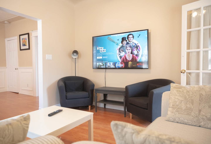 Your Place By The Falls - 2br 3bed 2ba - Niagara Falls