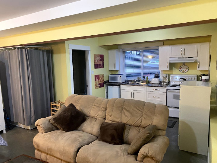 Metrotown Studio - Burnaby