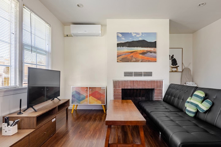 Mid Century House In La (S) - Rosemead, CA