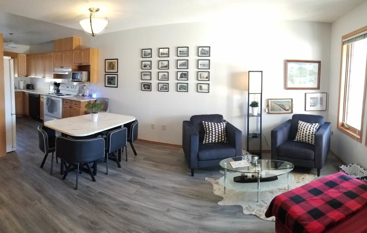 Wolfe Retreat Welcomes You - Thunder Bay
