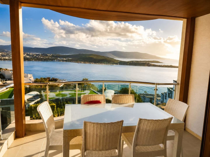 Sonsuz Mavi: Panoramik Deniz Manzaral - Bitez