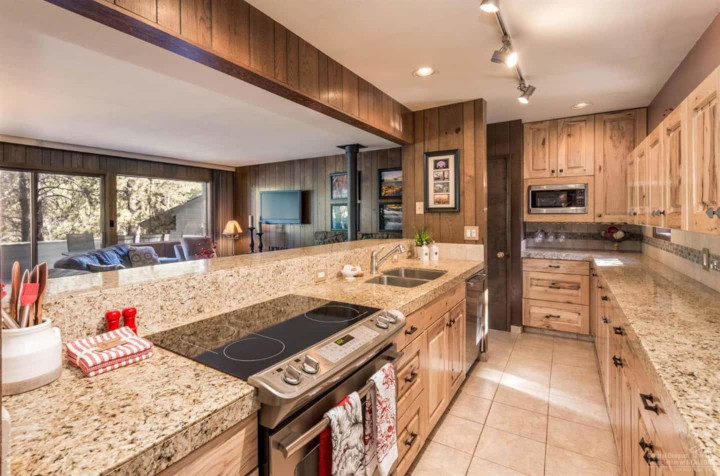 Cozy Family Vacation Home! Walking Way To Village And Shark - 8 Passes! - Sunriver, OR