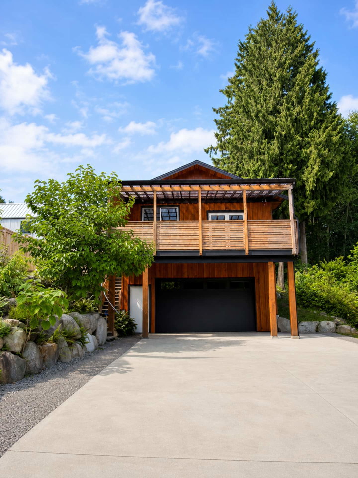 Modern 1br Suite In Granthams Landing - Gibsons