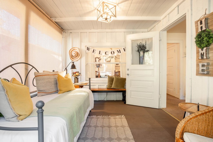 Quaint Cottage Nestled In Premier Historical Tract - Arcadia, CA