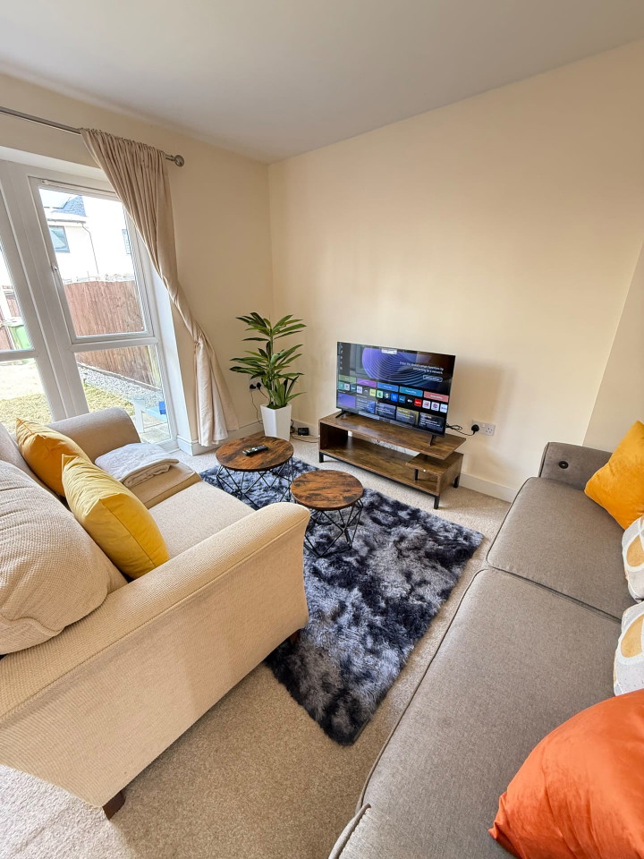 Lovely 2-bedroom Home In The Heart Of Peterborough - Peterborough