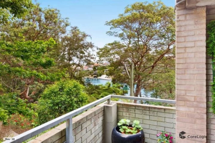 Intimate & Secluded Studio Offering Quiet Privacy - North Sydney