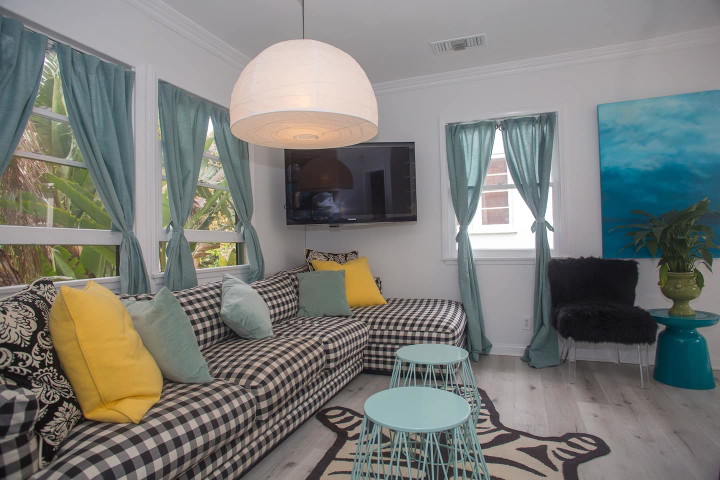 Beach House Beauty; Best Area Of Santa Monica - Santa Monica, CA
