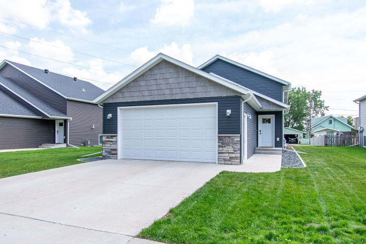 3br I Kings X 3, 5 Min To Fargodome, Pack N Play - Fargo, ND
