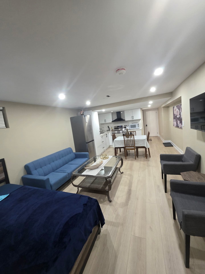 "Cozy & Modern Retreat In The Heart Of The City" - Oshawa