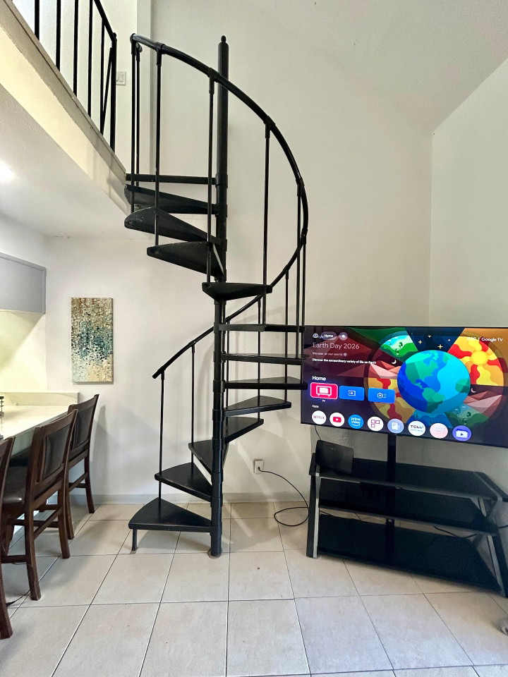 Riverfront Loft Near Busch Gardens | Usf & Moffitt - Tampa, FL
