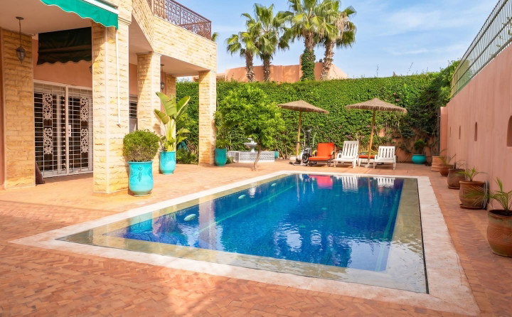 Villa De Luxe Spacieuse Avec Piscine - 