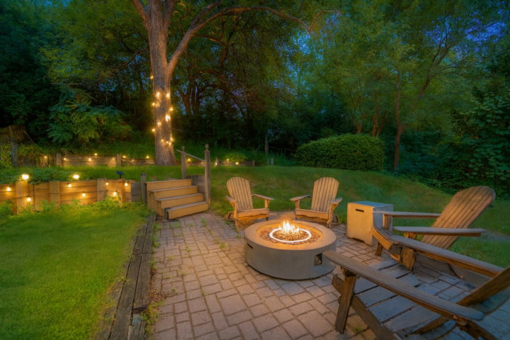 The Eucalyptus | 4 Bedroom Retreat - Brookfield, WI