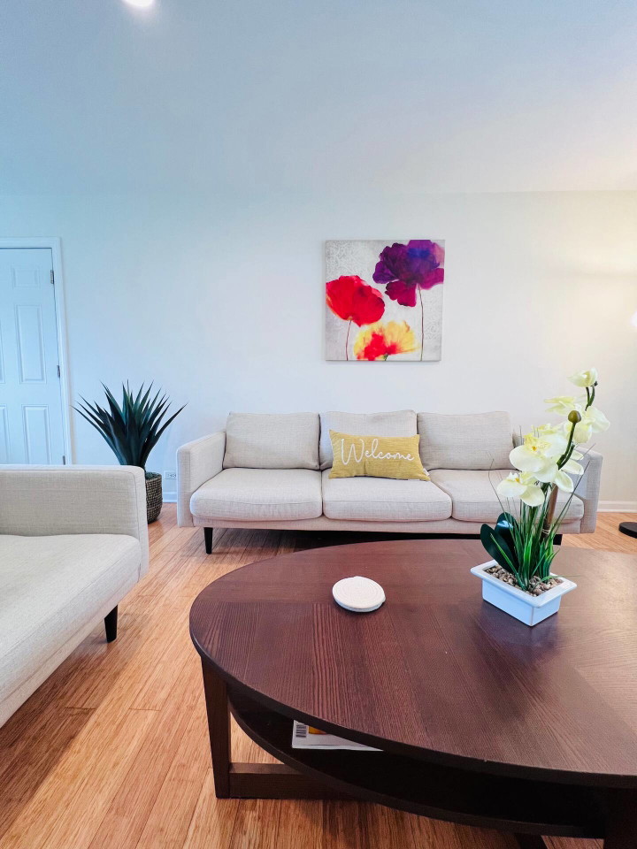Modern Aesthetic 3bd Family Haven W/ King Bd, Yard - Arlington Heights, IL