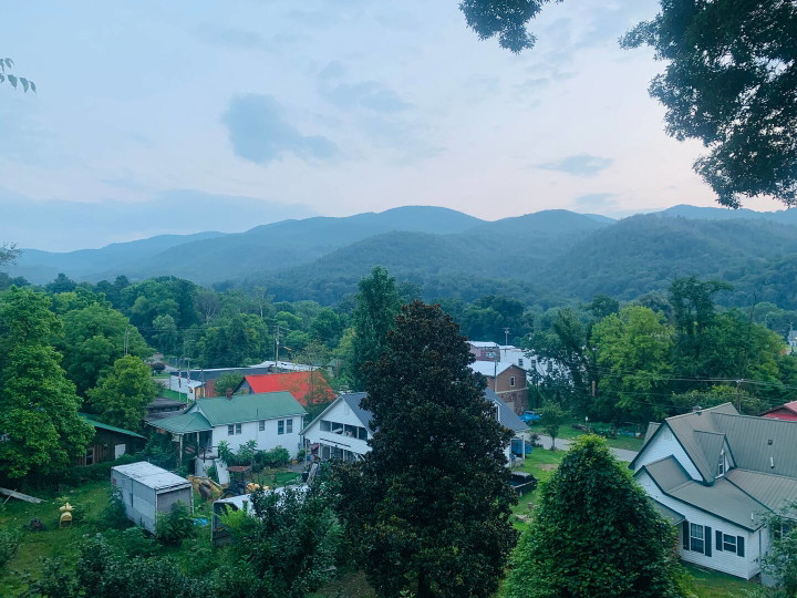 New Views Downtown Wifi Hot Tub Fireplace Firepit - Hot Springs, NC