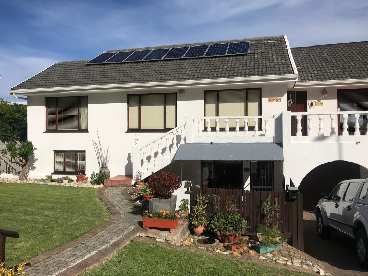 Large 3 Bedroom House, 5 Min From Voëlklip Beach - Hermanus