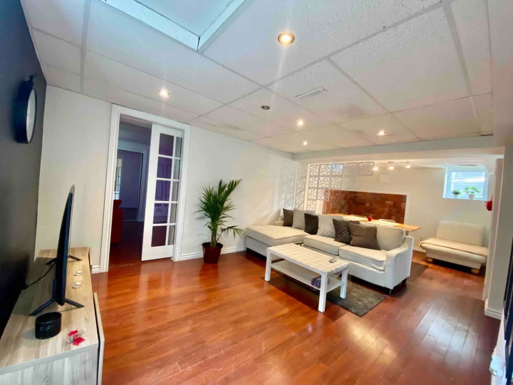 A Memorable Stay At A Cozy Private Basement - Newmarket