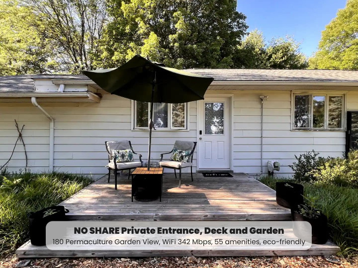 Private Urban Garden Nature Escape - Kalamazoo, MI