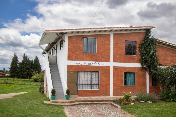 Casa Campestre Tranquila Moderna - Tabio