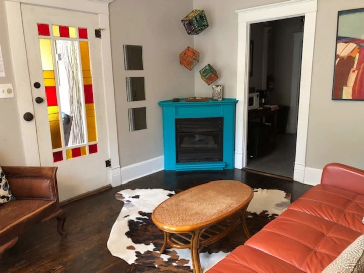 Clean, Eclectic, Private Stay In Historic Loop - Eureka Springs, AR
