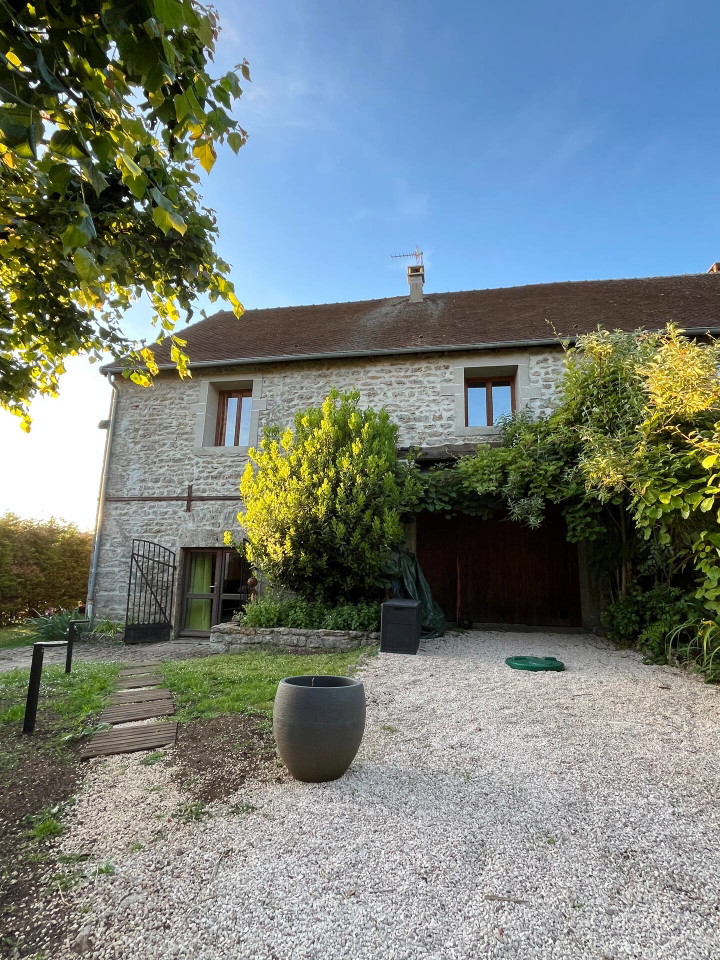 Les Gîtes Du Tilleul
12 Personnes
Grande Maison - Bourgogne-Franche-Comté