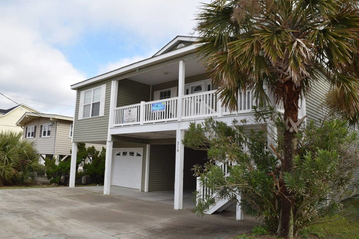 Clean Beach House On 2nd Row Easy Access To Beach! - Sunset Beach, NC