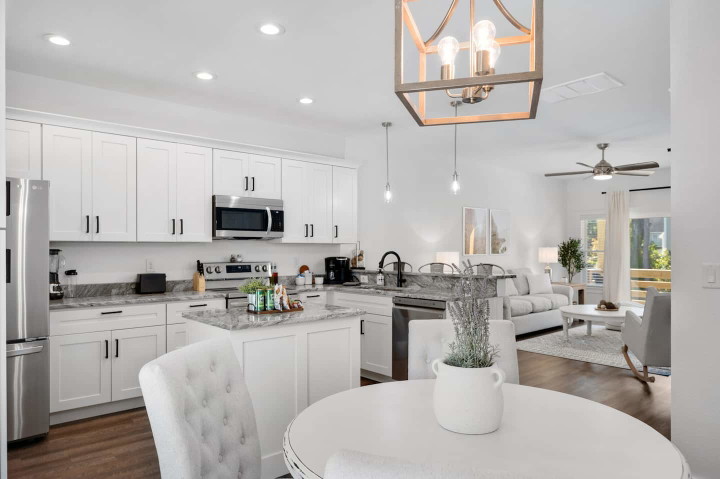 Inviting Townhome Featuring 2 King Master Suites! - Kill Devil Hills, NC