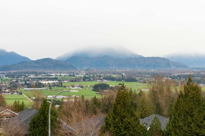 6br Grand Estate With Panoramic Terrace - Chilliwack