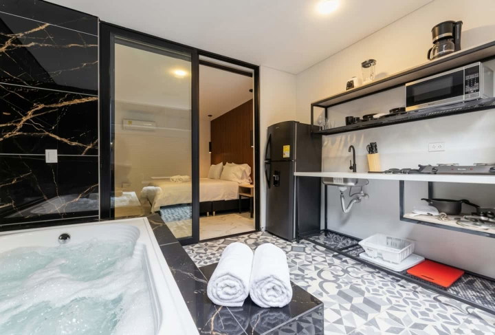 Jacuzzi Privé Plafond Poblado Wi-fi Haut Débit Climatisation 204 - Sabaneta