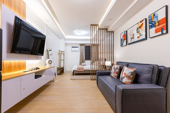 Minimalist Home For 3 | Sofa Bed + Netflix & Ps4 - Luzón