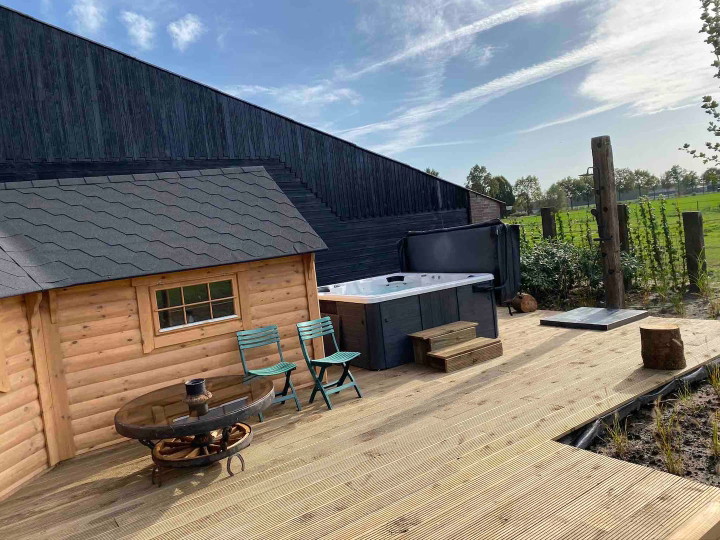 The Zandhoef, Luxury Finnish Kota With Private Jacuzzi - Eersel