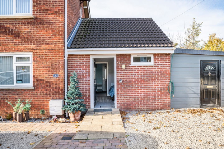 Accessable Rooms With Private Entrance & Parking - Cambridgeshire