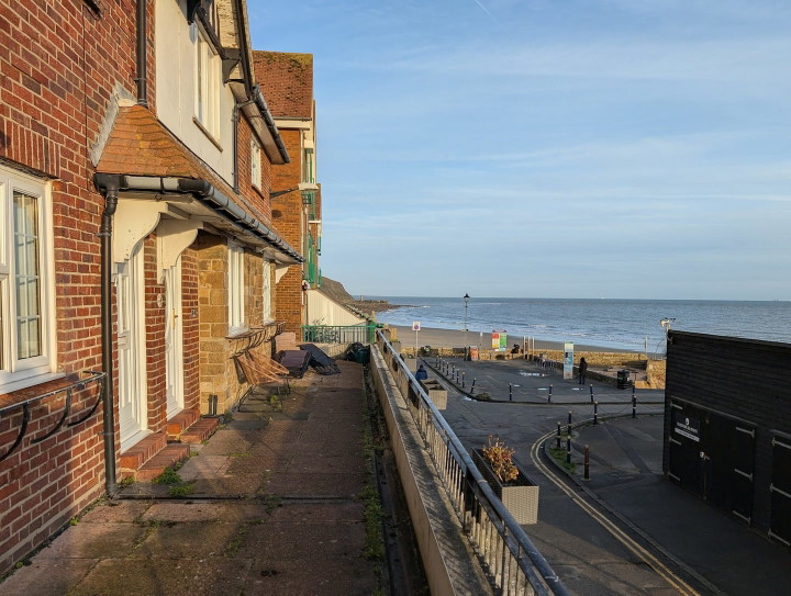 Sea Views & Harbour Arm 2 Bed On The Stade - Folkestone