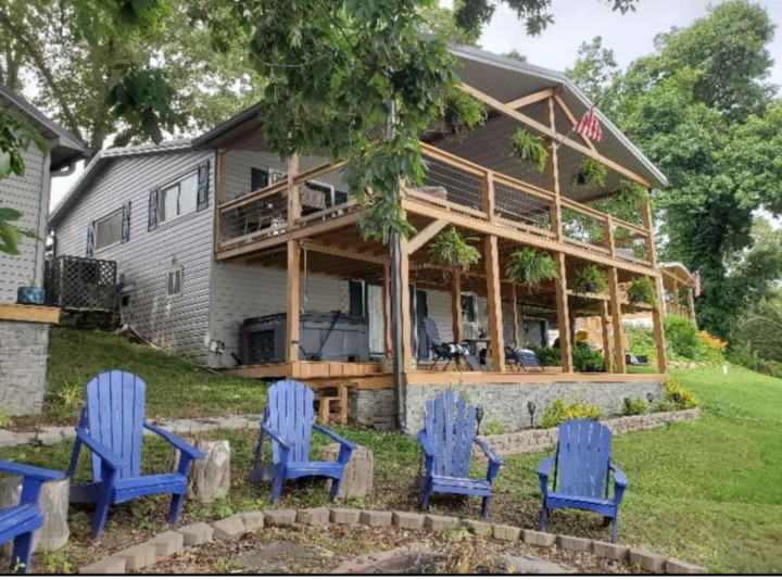Hidden Gem On Cherokee Lake Bslip/ Pontoon/golf - Morristown, TN