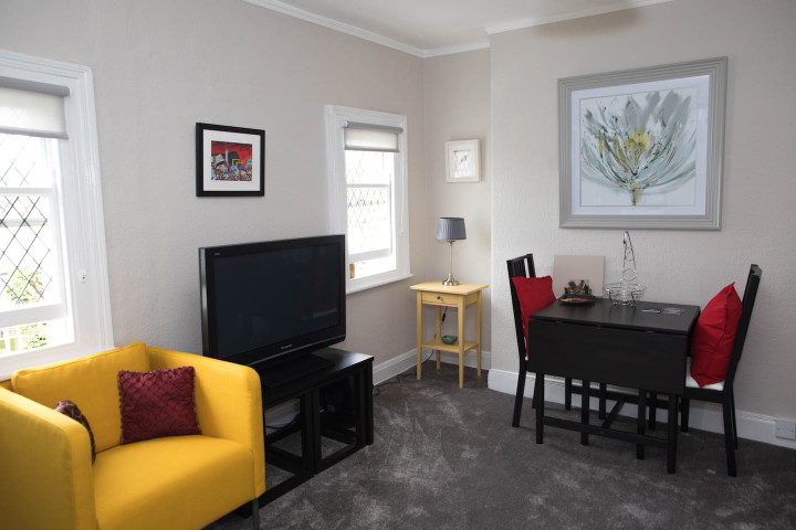 Characterful Apartment In Convenient Location. - Belfast