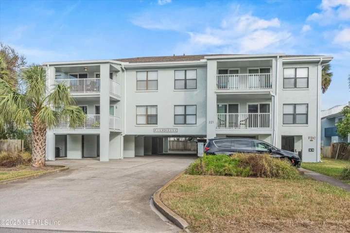Newly Renovated/furnished Beach Condo - Jacksonville Beach, FL