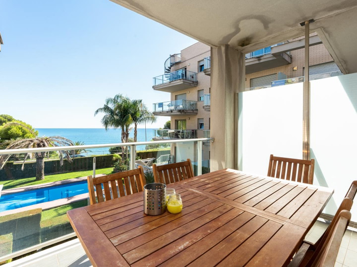 Appartement Avec Piscine Et Parking Vue Mer - Mont-roig del Camp