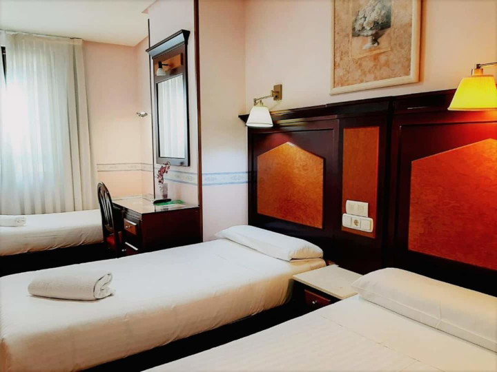 Hostería Sara By Gaiarooms - Habitación Triple - Salamanca