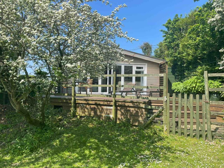 2 Garden Bedrooms With Hot Tub & New Forest Access - Ringwood