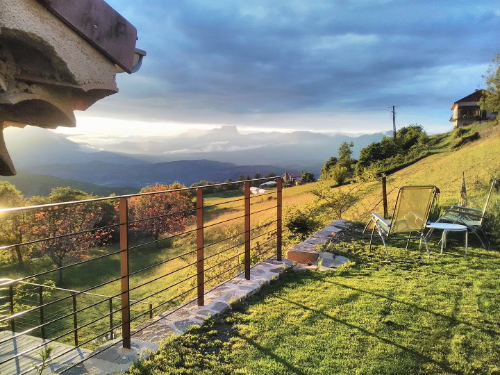 Charmant Studio Et Sa Terrasse Dans Village Perché - Alpes-de-Haute-Provence