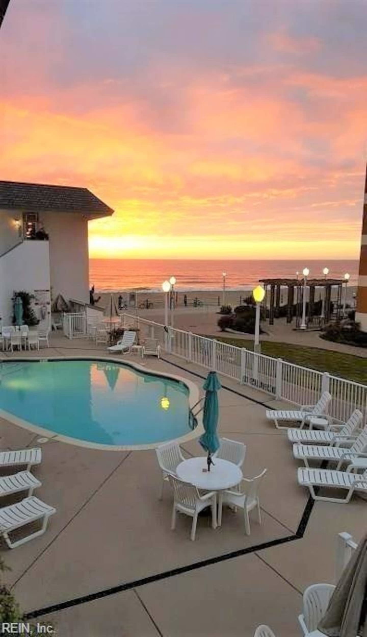 Oceanfront Boardwalk Building Pool 3 Beds - Virginia Beach, VA