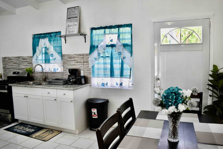 3bd/2b Home Near Beach / Jeep4rent/ Washer-dryer - U.S. Virgin Islands
