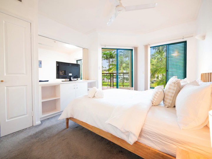 Reefside Escape - Cairns