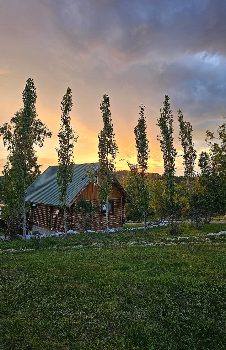 Chips Cabin * Peaceful Ranch Cabin Getaway - Rocky Mountain House