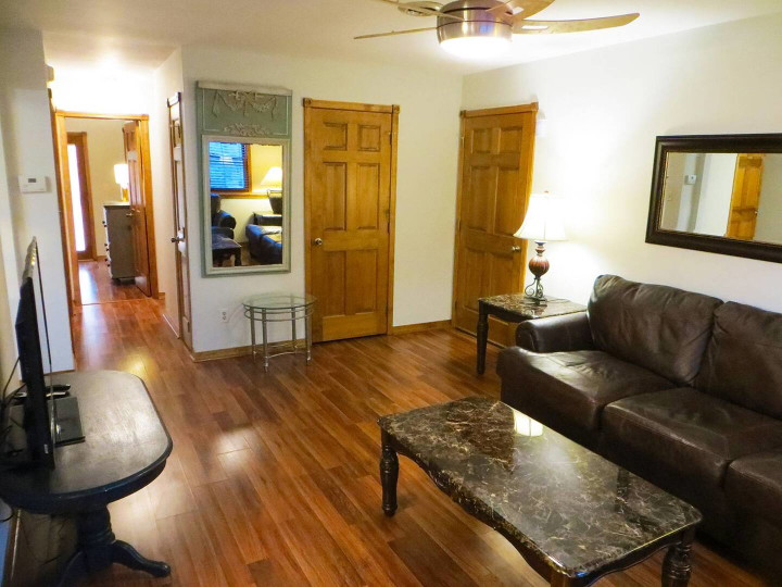 Fully-furnished Executive Apartment Monthly+ - Rolla, MO