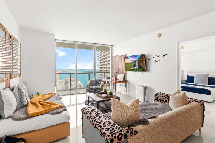 Private Residences At Icon Twr3 By Jos17 - Miami, FL