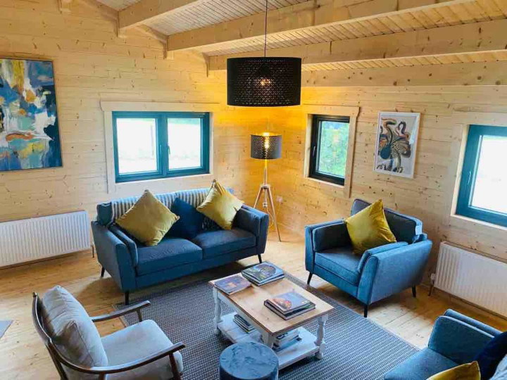 Orchard Lodge, Terryglass: Unique Wooden Cabin - Irlanti
