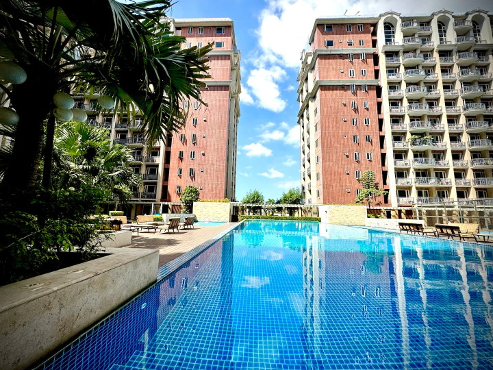 Clean & Cozy Pad W/ Balcony Near Moa Smx & Parqal - Philippines